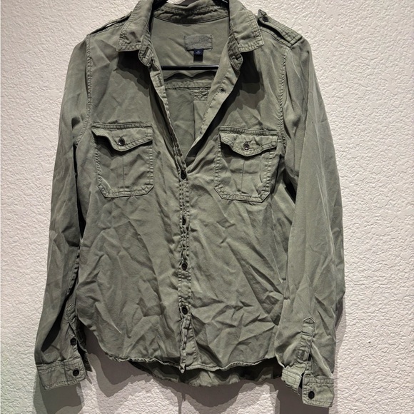 Universal Thread | Tops | Universal Thread Sage Green Button Down Shirt ...